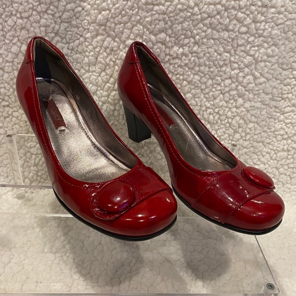 Ecco | Shoes | Ecco Hanna Red Patent Leather Button Toe Detail Pumps ...